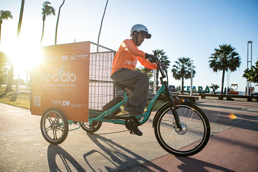 Re-ciclo coleta 1,2 toneladas de resíduos neste fim de semana